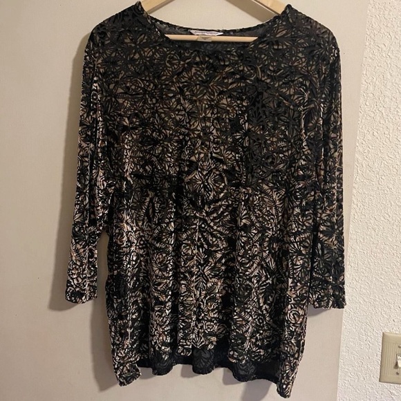 Allison Daley | Tops | Allison Daley Black And Tan Patterned Velvet ...